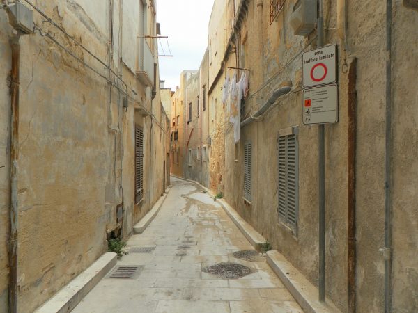 PALERMO, SICILY: STREETS, PALACES AND MARKETS